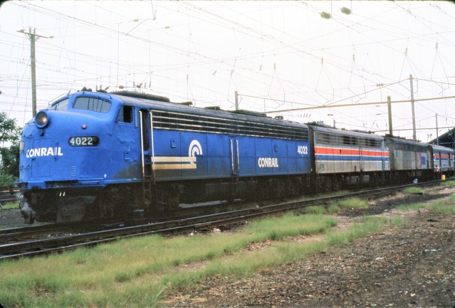 CR 4022 E-8 on Train 40, The Broadway Limited. 9/16/77 | Conrail Photo Archive